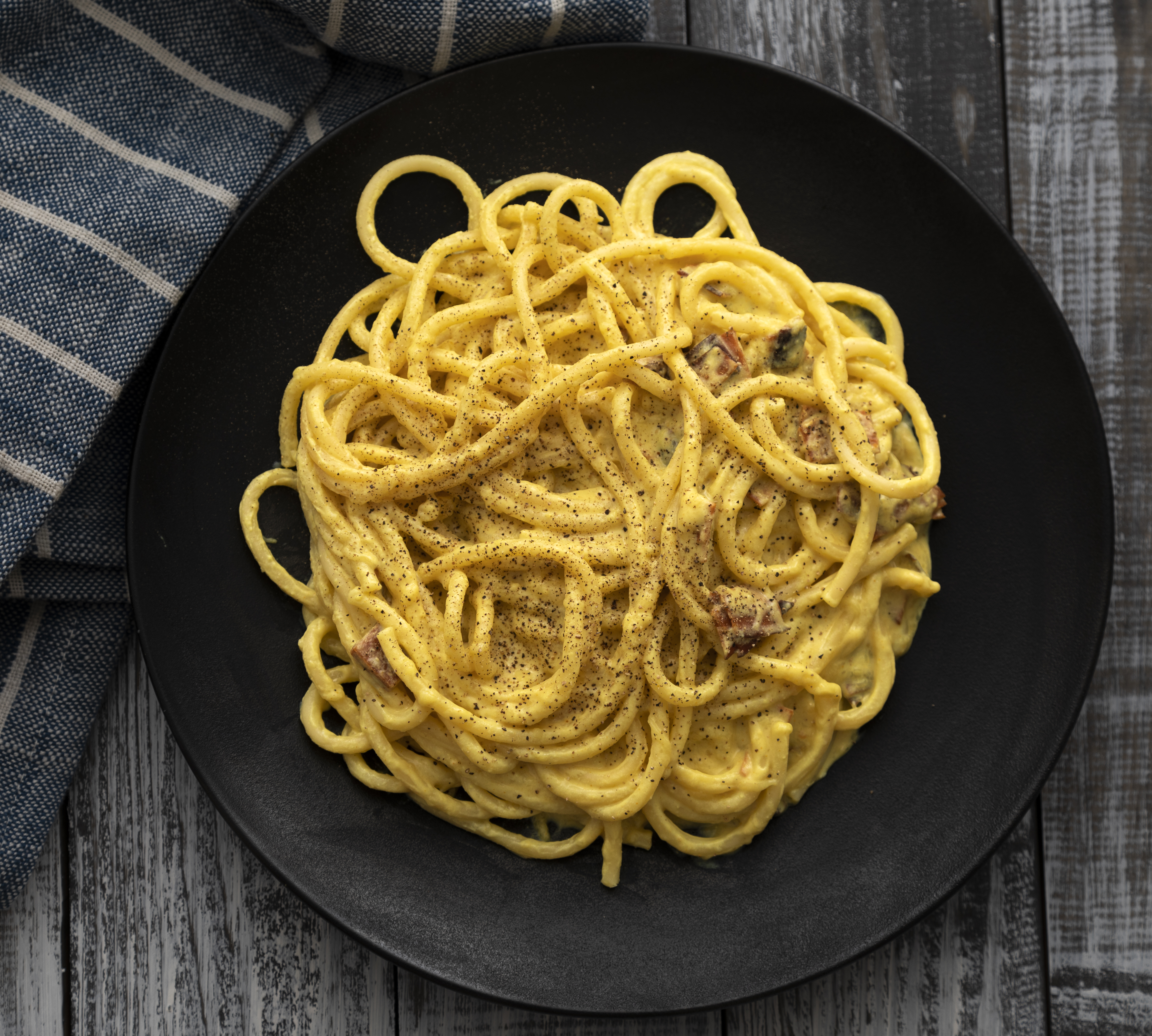 Pasta Carbonara – Plant and Pine